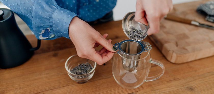 Lavendel Thee Gezond? 7 Voordelen voor je Bloeddruk en Welzijn ...